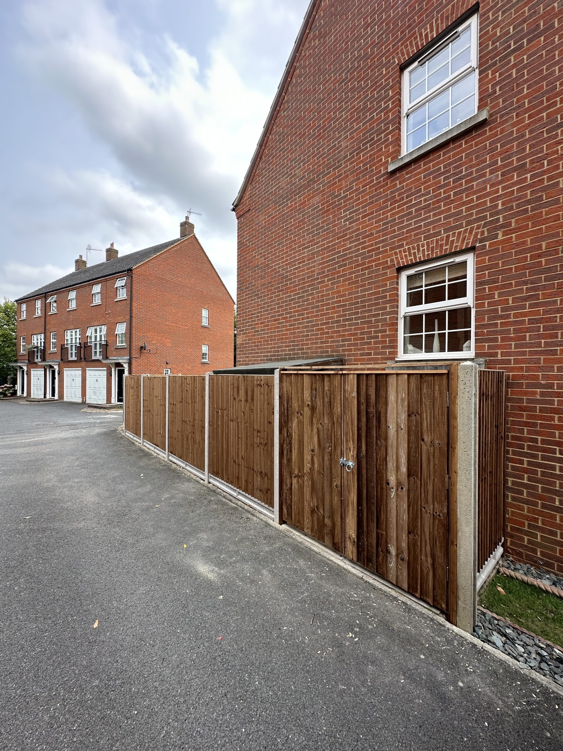 Why Closeboard Panel Fencing Is the Strongest Choice | SmartBuild